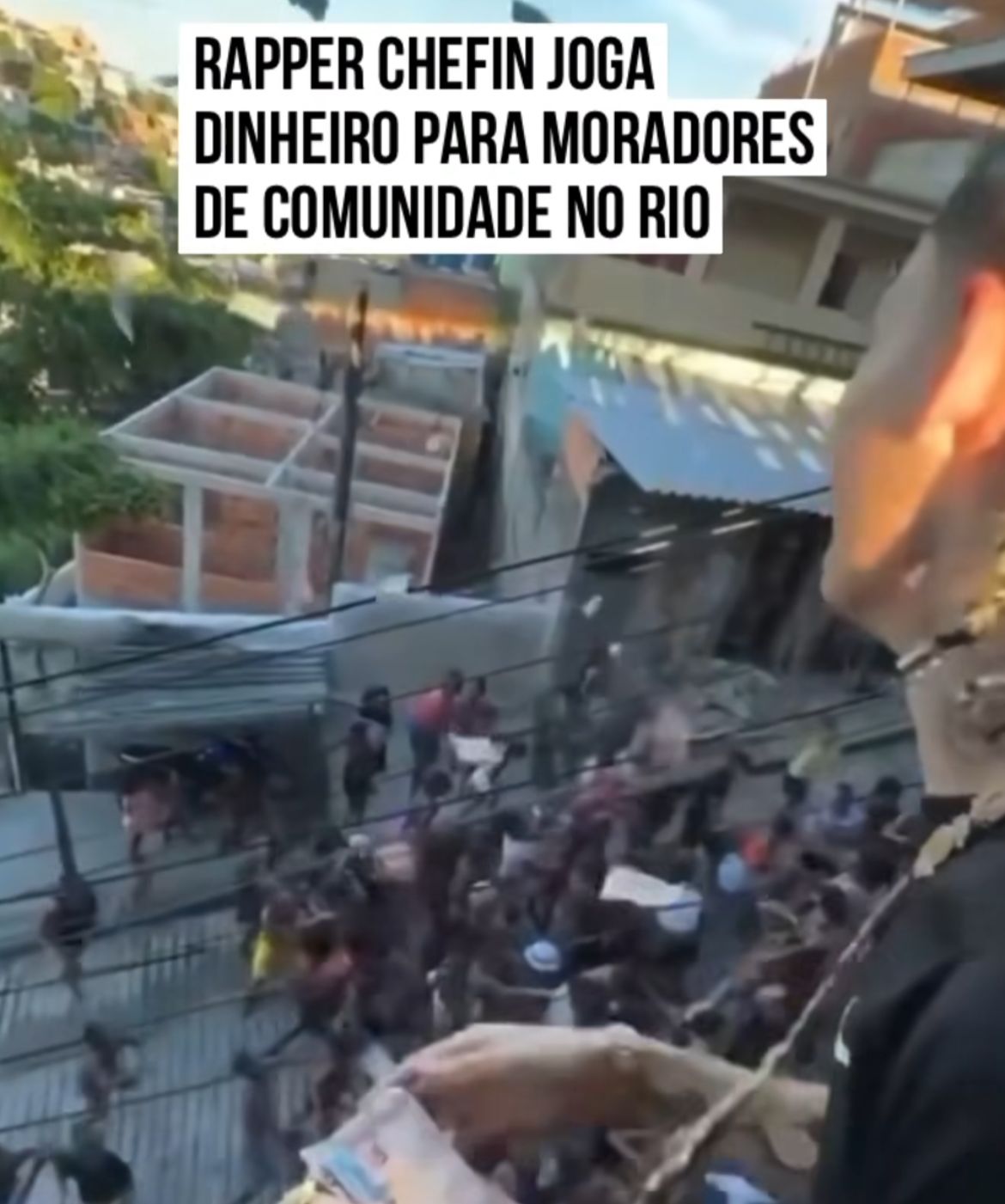 Rapper chefin joga dinheiro para moradores de comunidade - Perrengue ...
