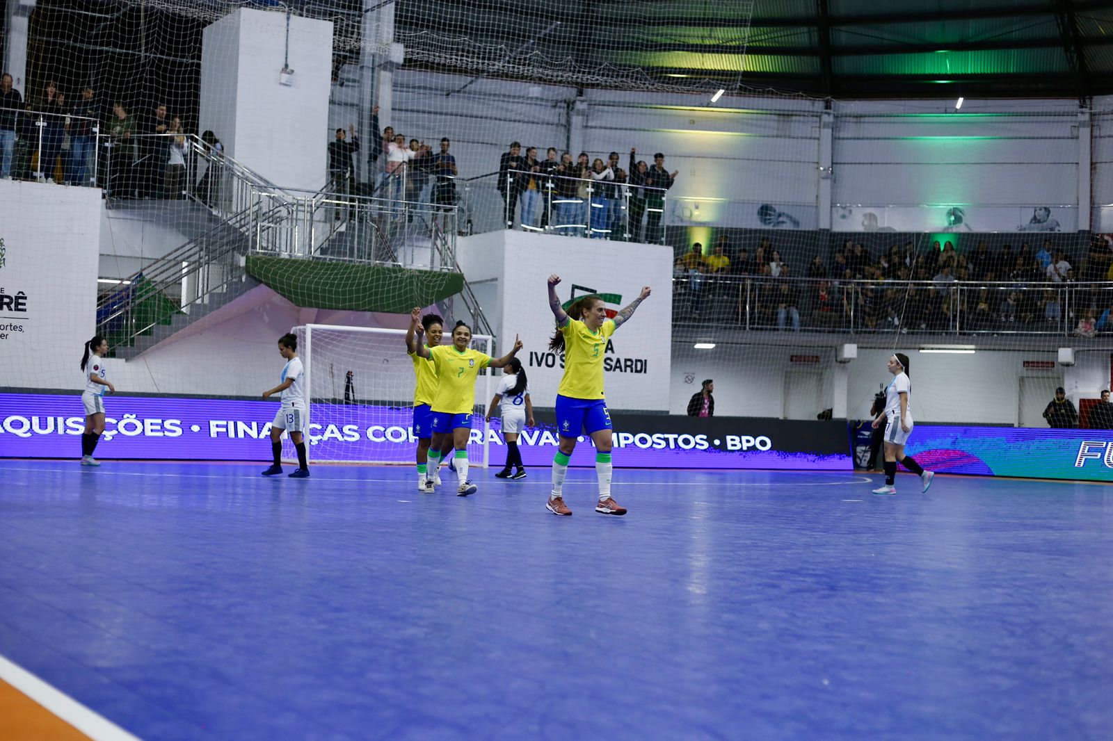 Seleção Brasileira de Futsal Feminino dá show e atropela a Guate